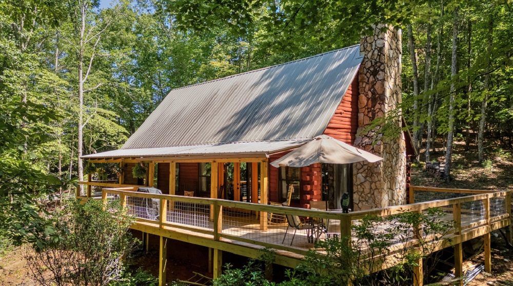 4 Georgia Residences Offering Unique Charm and Scenic Surroundings at ...