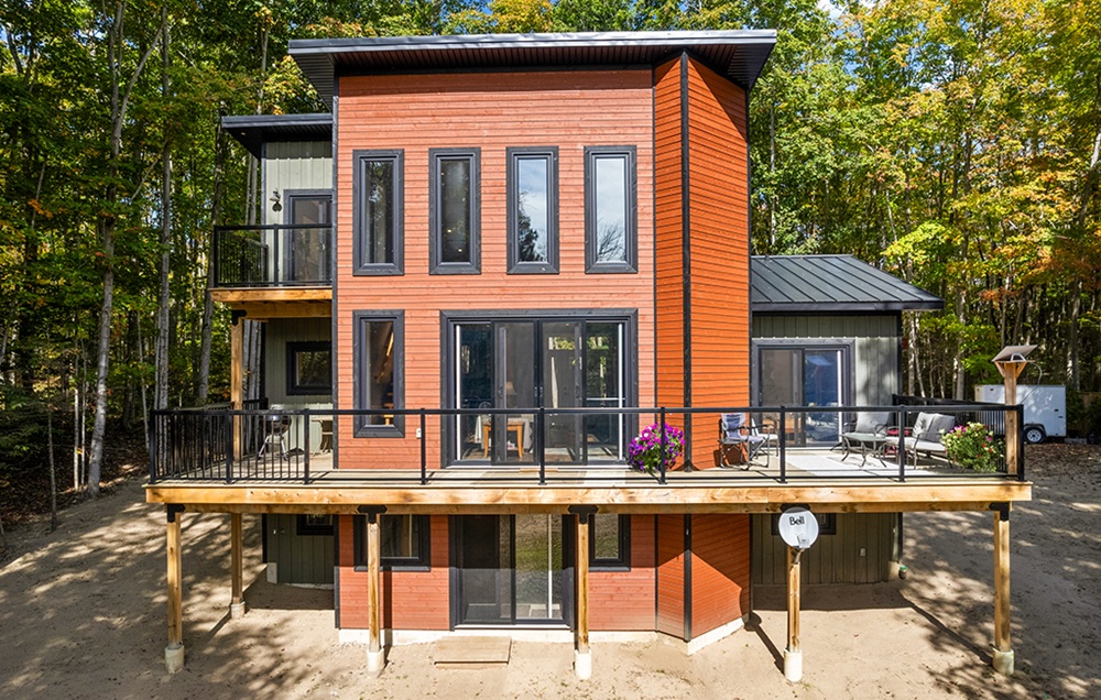 5 Ontario Residences Priced Near One Million with Distinctive Style and ...